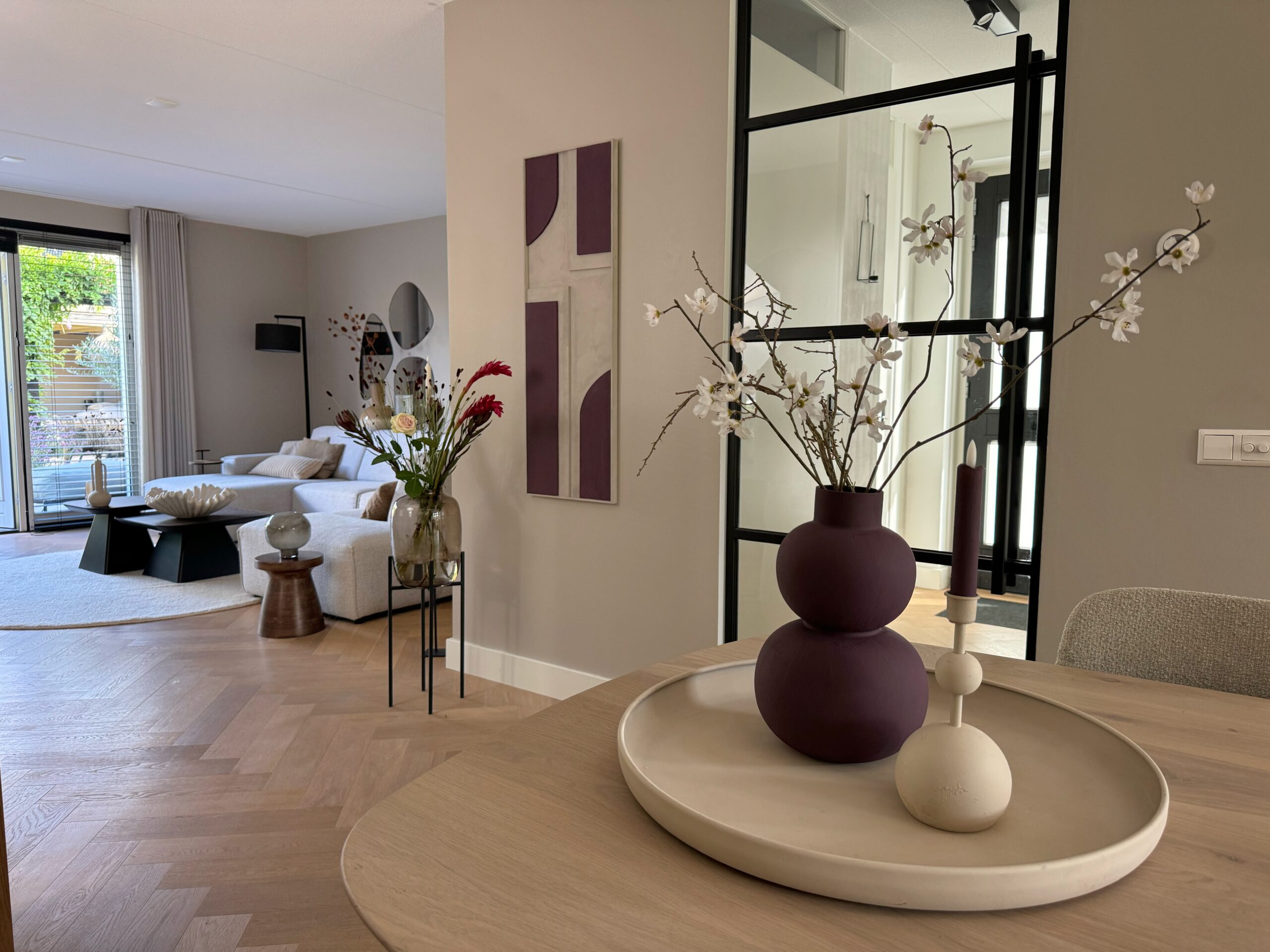 Interieurtrends 2025: breng leven in je beige interieur met kleur ...